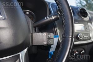White Dacia Sandero 2019 in Riga, with an engine capacity of 0.90 L and mileage of 147 thousand km for 7290 €, photo 17 on AUTOMOTO.COM.LV