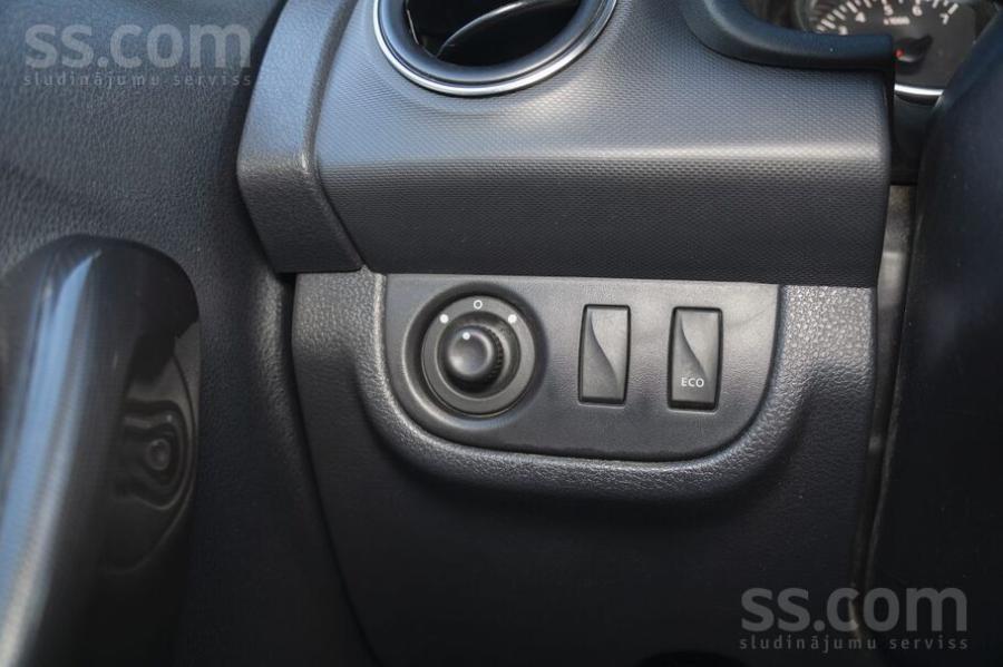 White Dacia Sandero 2019 in Riga, with an engine capacity of 0.90 L and mileage of 147 thousand km for 7290 €, photo 21 on AUTOMOTO.COM.LV