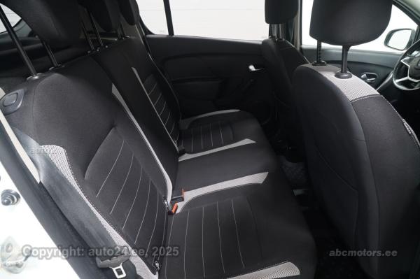 White Dacia Sandero 2020 in Tallinn, with an engine capacity of 0.90 L and mileage of 135 thousand km for 6490 €, photo 11 on AUTOMOTO.COM.LV