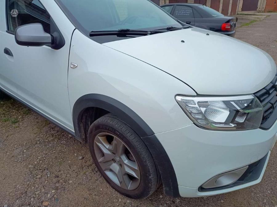 White Dacia Sandero 2020 in Kaunas, with an engine capacity of 0.90 L and mileage of 82 thousand km for 4000 €, photo 6 on AUTOMOTO.COM.LV