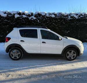 Balts Dacia Sandero 2020 Tallina, ar dzinēja tilpumu 0.90 L un nobraukumu 110 tūkst. km par 5490 €, foto 2 vietnē AUTOMOTO.COM.LV