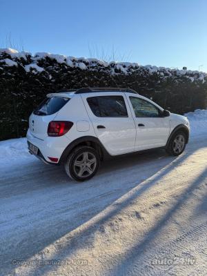 Balts Dacia Sandero 2020 Tallina, ar dzinēja tilpumu 0.90 L un nobraukumu 110 tūkst. km par 5490 €, foto 3 vietnē AUTOMOTO.COM.LV