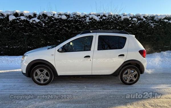 White Dacia Sandero 2020 in Tallinn, with an engine capacity of 0.90 L and mileage of 110 thousand km for 5490 €, photo 5 on AUTOMOTO.COM.LV