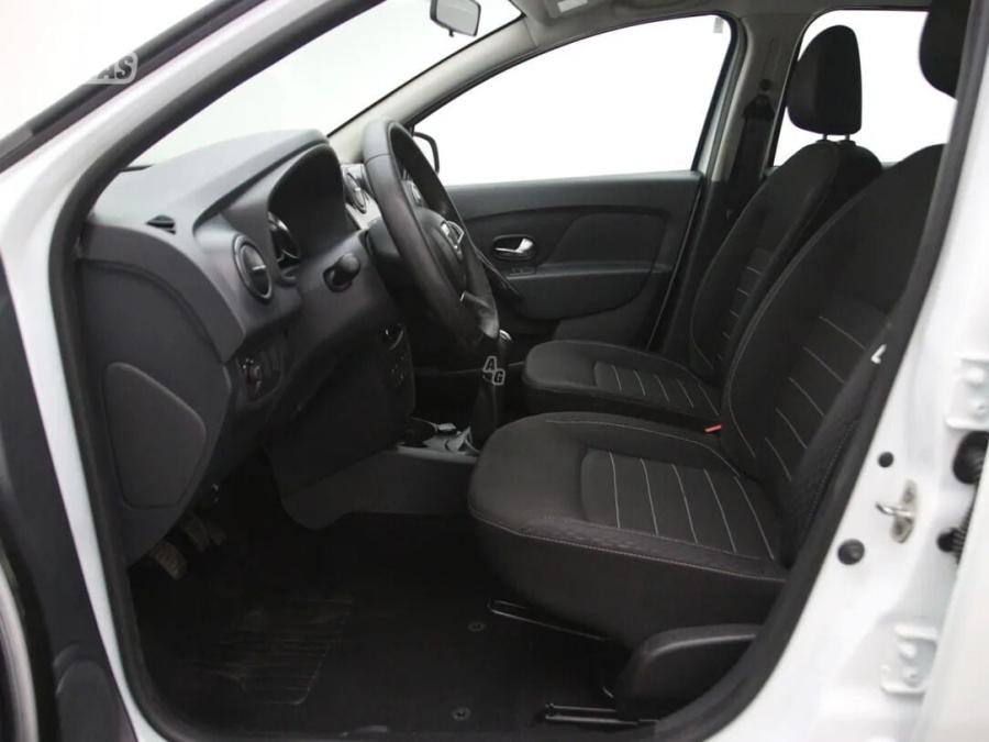 White Dacia Sandero 2020 in Vilnius, with an engine capacity of 1.00 L and mileage of 156 thousand km for 7099 €, photo 5 on AUTOMOTO.COM.LV