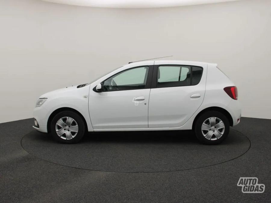 White Dacia Sandero 2020 in Vilnius, with an engine capacity of 1.00 L and mileage of 156 thousand km for 7099 €, photo 7 on AUTOMOTO.COM.LV