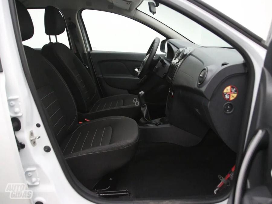 White Dacia Sandero 2020 in Vilnius, with an engine capacity of 1.00 L and mileage of 156 thousand km for 7099 €, photo 15 on AUTOMOTO.COM.LV