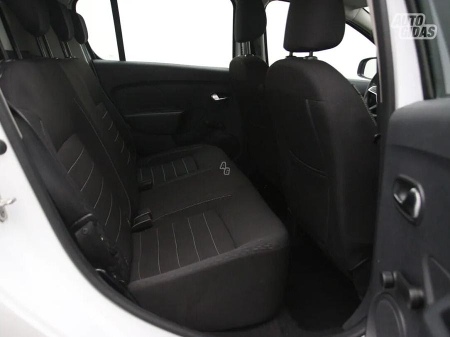 White Dacia Sandero 2020 in Vilnius, with an engine capacity of 1.00 L and mileage of 156 thousand km for 7099 €, photo 16 on AUTOMOTO.COM.LV