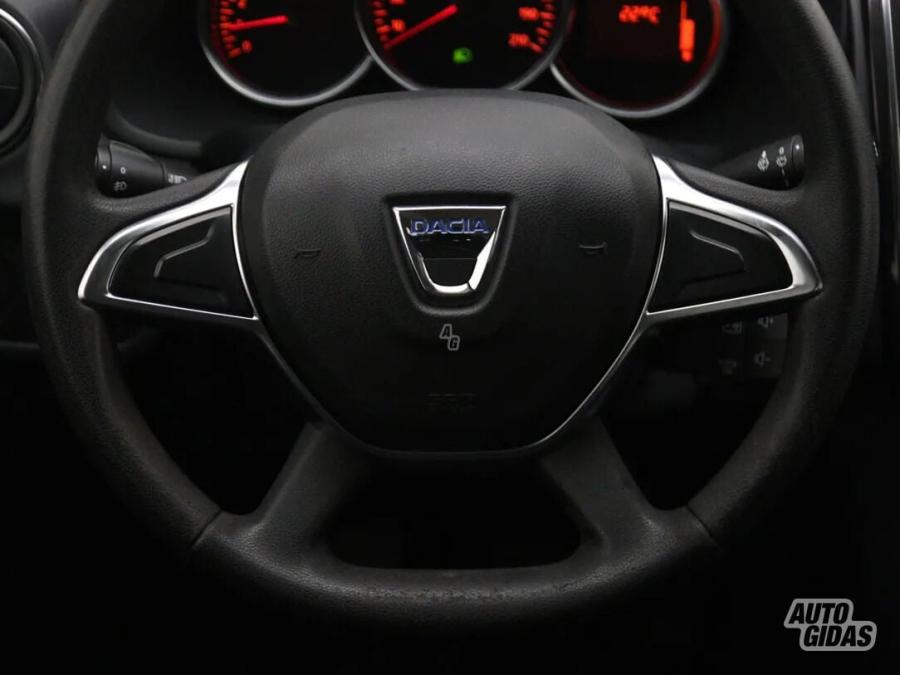 White Dacia Sandero 2020 in Vilnius, with an engine capacity of 1.00 L and mileage of 156 thousand km for 7099 €, photo 19 on AUTOMOTO.COM.LV