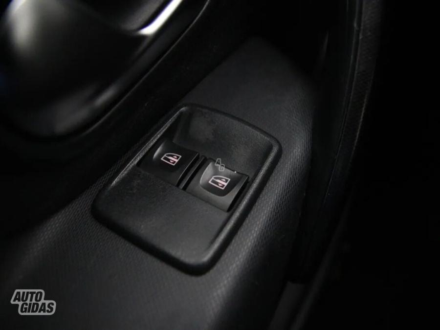 White Dacia Sandero 2020 in Vilnius, with an engine capacity of 1.00 L and mileage of 156 thousand km for 7099 €, photo 26 on AUTOMOTO.COM.LV