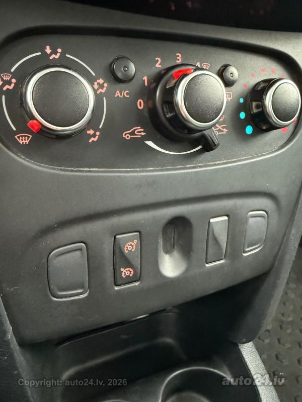 White Dacia Sandero 2020 in Tallinn, with an engine capacity of 0.90 L and mileage of 172 thousand km for 3990 €, photo 10 on AUTOMOTO.COM.LV