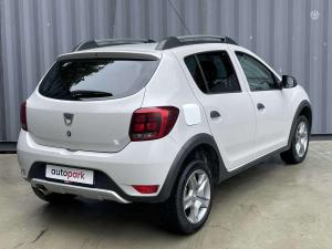 White Dacia Sandero 2020 in Vilnius, with an engine capacity of 0.90 L and mileage of 135 thousand km for 4500 €, photo 4 on AUTOMOTO.COM.LV