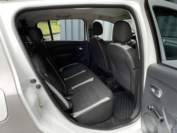 Balts Dacia Sandero 2020 Viļņa, ar dzinēja tilpumu 0.90 L un nobraukumu 135 tūkst. km par 4500 €, foto 5 vietnē AUTOMOTO.COM.LV