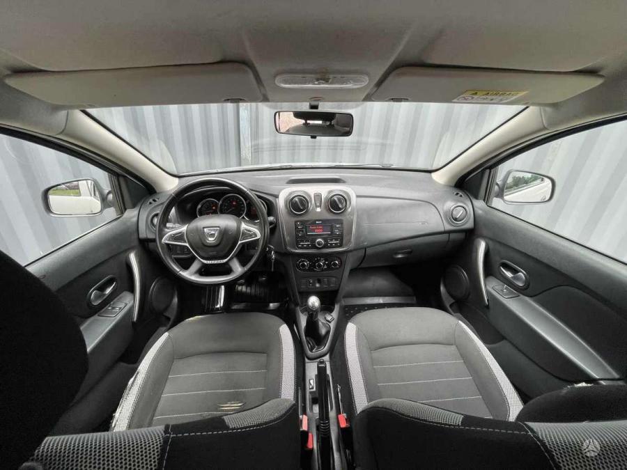 White Dacia Sandero 2020 in Vilnius, with an engine capacity of 0.90 L and mileage of 135 thousand km for 4500 €, photo 8 on AUTOMOTO.COM.LV
