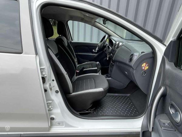 Balts Dacia Sandero 2020 Viļņa, ar dzinēja tilpumu 0.90 L un nobraukumu 135 tūkst. km par 4500 €, foto 8 vietnē AUTOMOTO.COM.LV