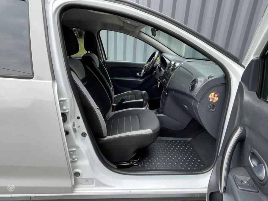 White Dacia Sandero 2020 in Vilnius, with an engine capacity of 0.90 L and mileage of 135 thousand km for 4500 €, photo 9 on AUTOMOTO.COM.LV