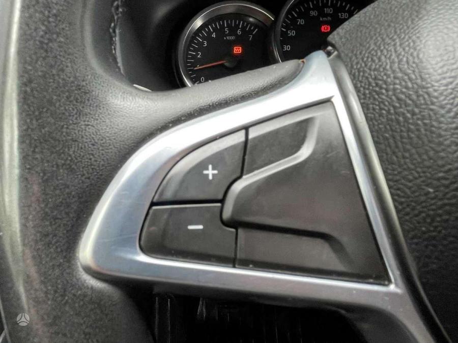 White Dacia Sandero 2020 in Vilnius, with an engine capacity of 0.90 L and mileage of 135 thousand km for 4500 €, photo 13 on AUTOMOTO.COM.LV