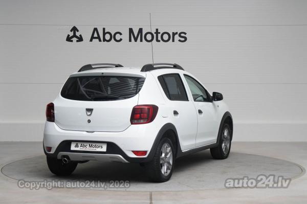 White Dacia Sandero 2020 in Tallinn, with an engine capacity of 0.90 L and mileage of 132 thousand km for 5890 €, photo 4 on AUTOMOTO.COM.LV