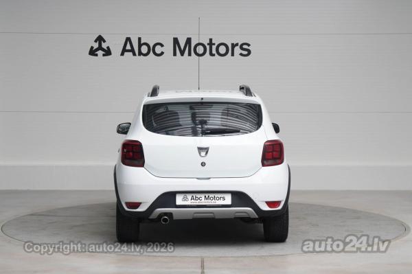 White Dacia Sandero 2020 in Tallinn, with an engine capacity of 0.90 L and mileage of 132 thousand km for 5890 €, photo 5 on AUTOMOTO.COM.LV