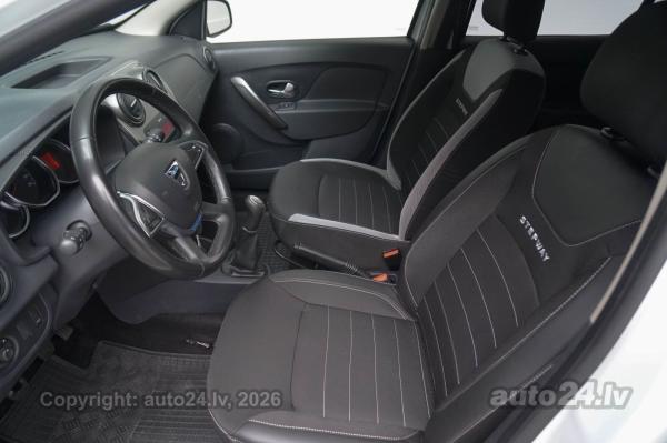 White Dacia Sandero 2020 in Tallinn, with an engine capacity of 0.90 L and mileage of 132 thousand km for 5890 €, photo 7 on AUTOMOTO.COM.LV