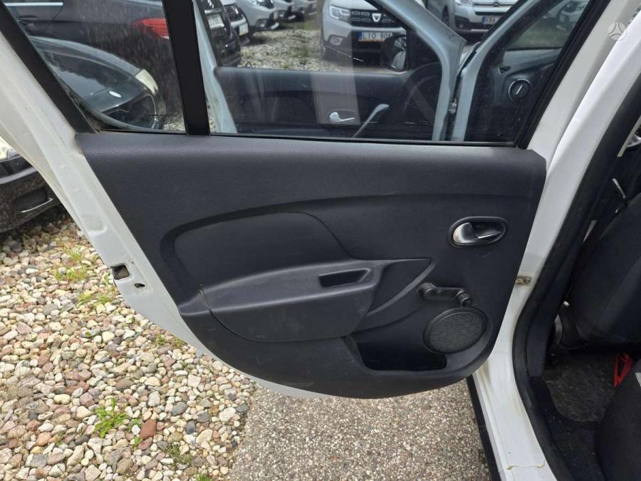 Balts Dacia Sandero 2020 Viļņa, ar dzinēja tilpumu 0.90 L un nobraukumu 100 tūkst. km par 3777 €, foto 16 vietnē AUTOMOTO.COM.LV