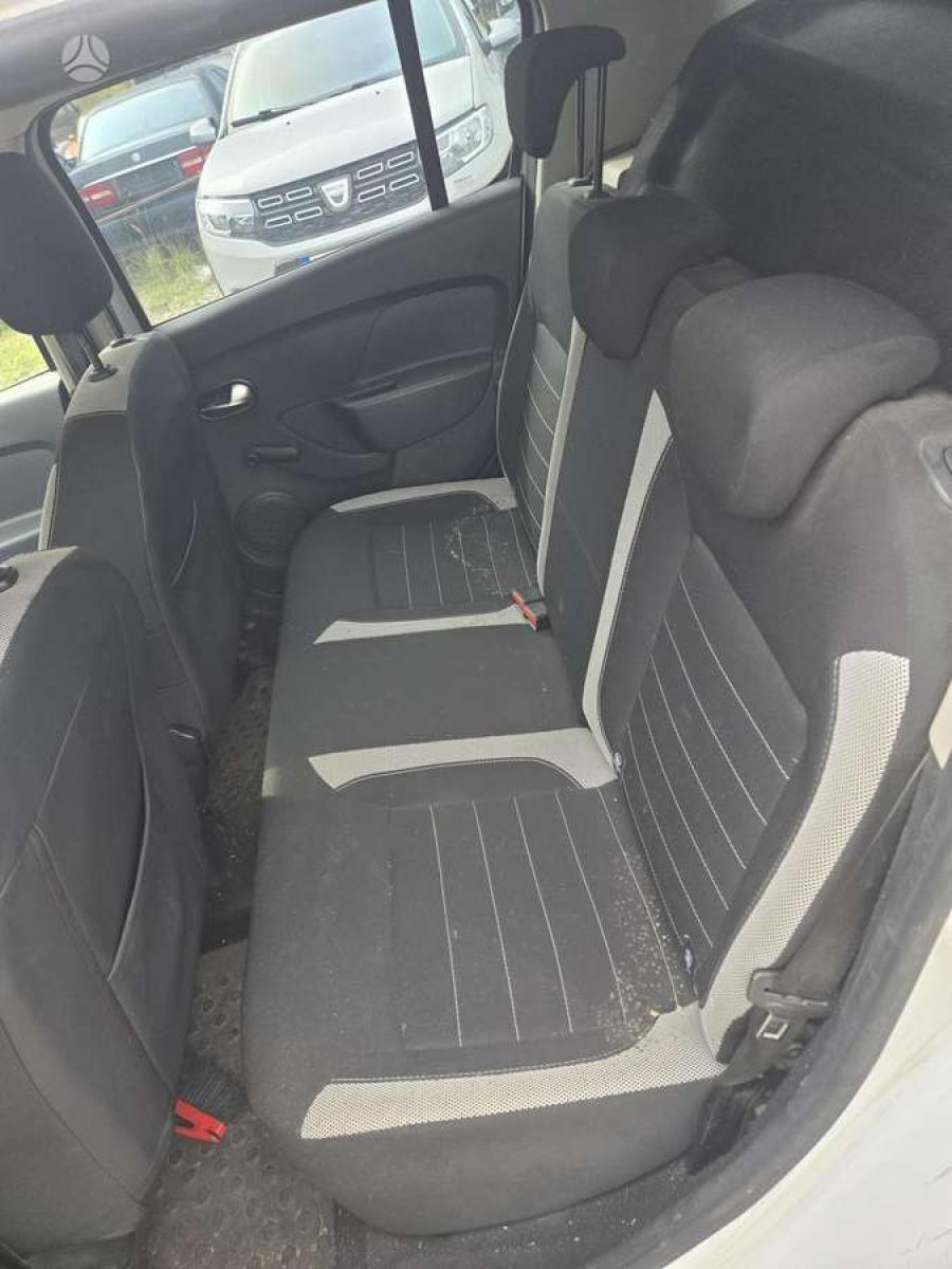 Balts Dacia Sandero 2020 Viļņa, ar dzinēja tilpumu 0.90 L un nobraukumu 100 tūkst. km par 3777 €, foto 17 vietnē AUTOMOTO.COM.LV
