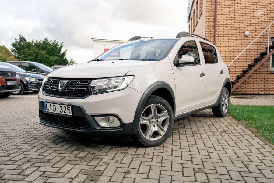 Balts Dacia Sandero 2020 Kretinga, ar dzinēja tilpumu 0.90 L un nobraukumu 151 tūkst. km par 3999 €, foto 3 vietnē AUTOMOTO.COM.LV