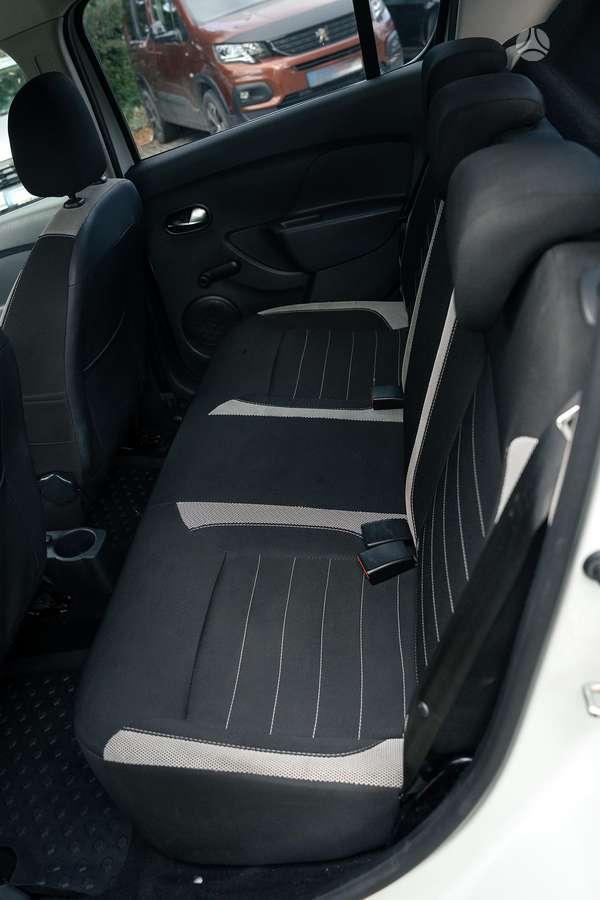 White Dacia Sandero 2020 in Kretinga, with an engine capacity of 0.90 L and mileage of 151 thousand km for 3999 €, photo 7 on AUTOMOTO.COM.LV