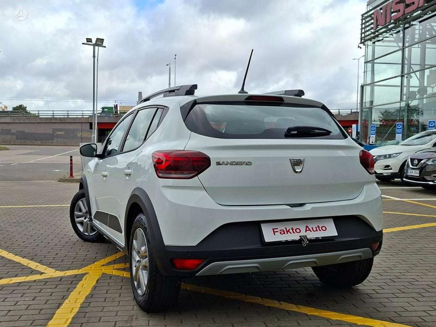 Balts Dacia Sandero 2021 Viļņa, ar dzinēja tilpumu 1.00 L un nobraukumu 60 tūkst. km par 11500 €, foto 4 vietnē AUTOMOTO.COM.LV