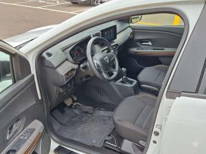 Balts Dacia Sandero 2021 Viļņa, ar dzinēja tilpumu 1.00 L un nobraukumu 60 tūkst. km par 11500 €, foto 8 vietnē AUTOMOTO.COM.LV