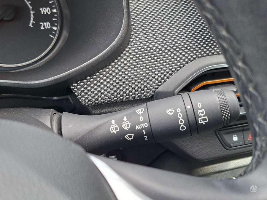 Balts Dacia Sandero 2021 Viļņa, ar dzinēja tilpumu 1.00 L un nobraukumu 60 tūkst. km par 11500 €, foto 17 vietnē AUTOMOTO.COM.LV