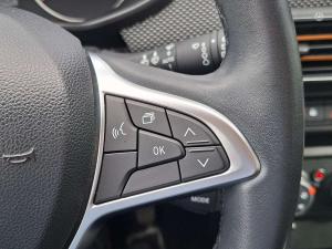 Balts Dacia Sandero 2021 Viļņa, ar dzinēja tilpumu 1.00 L un nobraukumu 60 tūkst. km par 11500 €, foto 19 vietnē AUTOMOTO.COM.LV