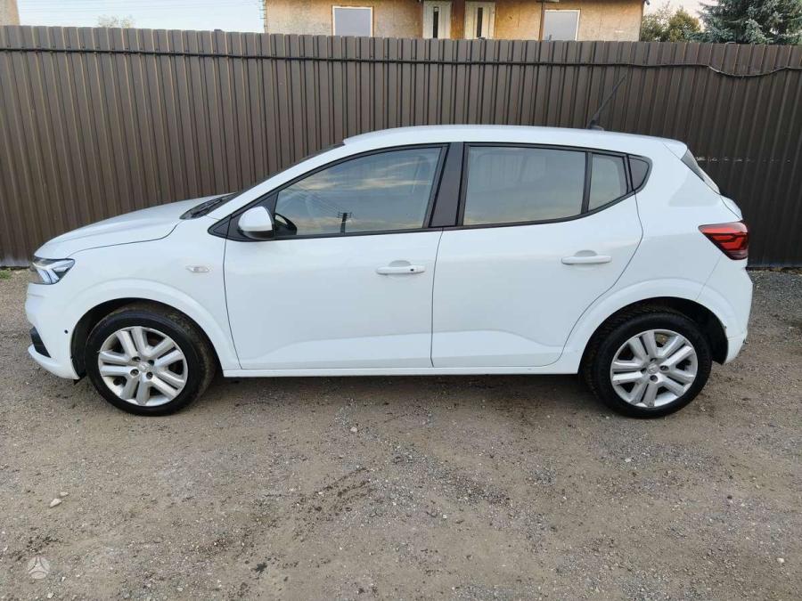 Белый Дачия Сандеро 2021 в Каунас, объемом двигателя 1.00 л и пробегом 98 тыс. км за 4400 €, фото 5 на AUTOMOTO.COM.LV