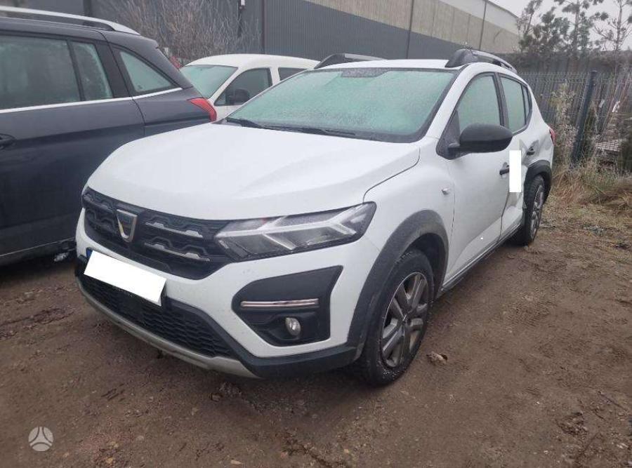 White Dacia Sandero 2022 in Anyksciai, with an engine capacity of 1.00 L and mileage of 56 thousand km for 4250 €, photo 1 on AUTOMOTO.COM.LV