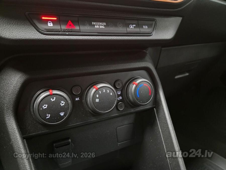 White Dacia Sandero 2022 in Tallinn, with an engine capacity of 1.00 L and mileage of 155 thousand km for 7900 €, photo 10 on AUTOMOTO.COM.LV