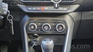 White Dacia Sandero 2022 in Riga, with an engine capacity of 1.00 L and mileage of 51 thousand km for 9250 €, photo 13 on AUTOMOTO.COM.LV
