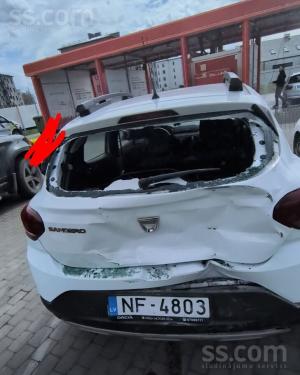 Balts Dacia Sandero 2022 Rīga, ar dzinēja tilpumu 1.00 L un nobraukumu 56 tūkst. km par 4000 €, foto 4 vietnē AUTOMOTO.COM.LV