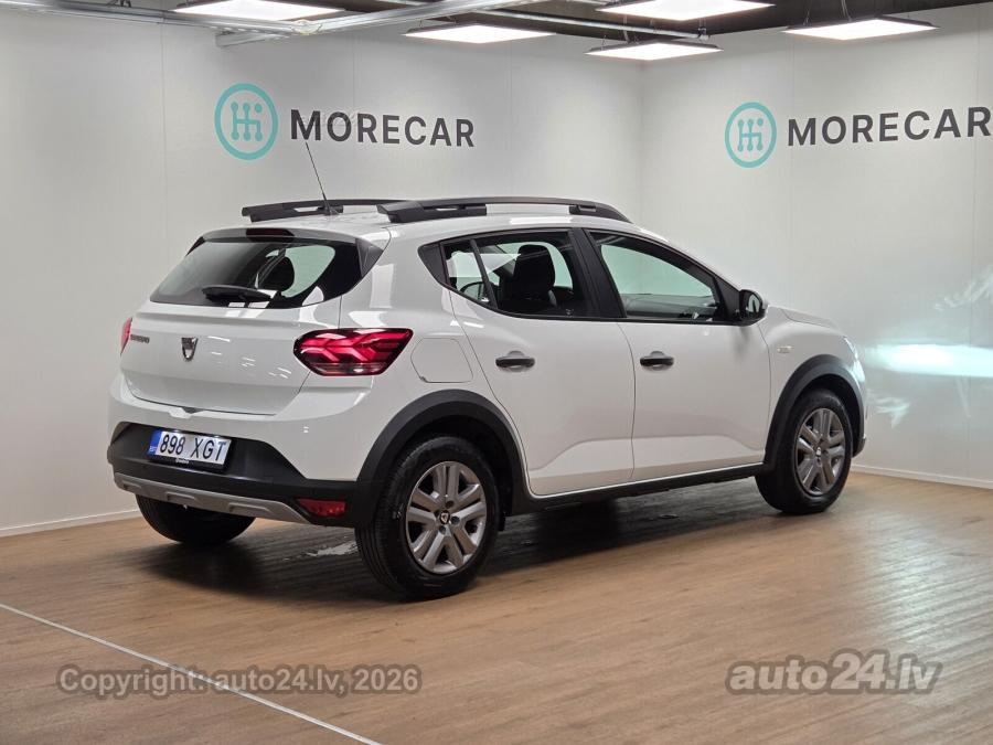 White Dacia Sandero 2022 in Tallinn, with an engine capacity of 1.00 L and mileage of 76 thousand km for 8900 €, photo 5 on AUTOMOTO.COM.LV