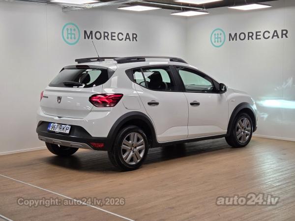 Balts Dacia Sandero 2022 Tallina, ar dzinēja tilpumu 1.00 L un nobraukumu 77 tūkst. km par 8900 €, foto 5 vietnē AUTOMOTO.COM.LV