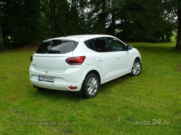 White Dacia Sandero 2023 in Rakvere, with an engine capacity of 1.00 L and mileage of 38 thousand km for 11600 €, photo 7 on AUTOMOTO.COM.LV