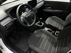 Balts Dacia Sandero 2023 Rīga, ar dzinēja tilpumu 1.00 L un nobraukumu 42 tūkst. km par 10950 €, foto 8 vietnē AUTOMOTO.COM.LV