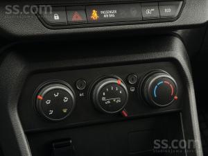 Balts Dacia Sandero 2023 Rīga, ar dzinēja tilpumu 1.00 L un nobraukumu 42 tūkst. km par 10950 €, foto 16 vietnē AUTOMOTO.COM.LV
