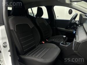 Balts Dacia Sandero 2023 Rīga, ar dzinēja tilpumu 1.00 L un nobraukumu 42 tūkst. km par 10950 €, foto 17 vietnē AUTOMOTO.COM.LV