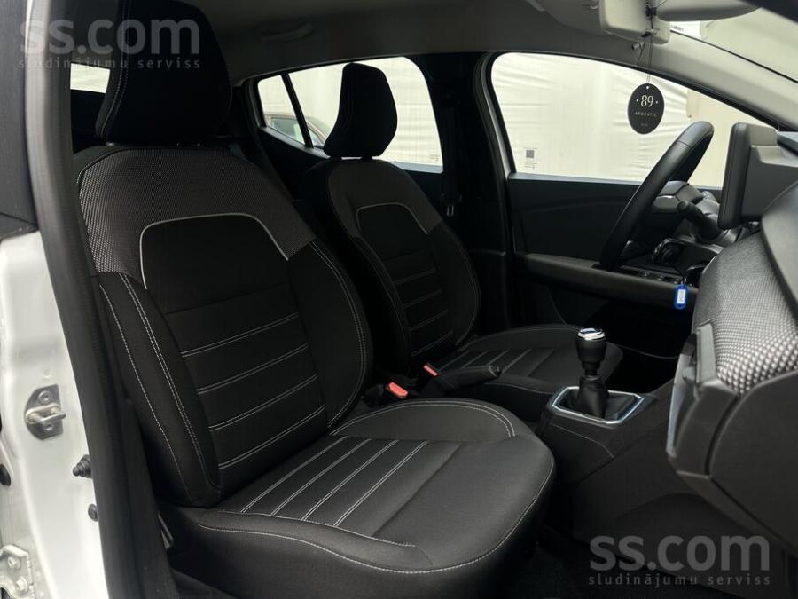 Balts Dacia Sandero 2023 Rīga, ar dzinēja tilpumu 1.00 L un nobraukumu 42 tūkst. km par 10950 €, foto 17 vietnē AUTOMOTO.COM.LV