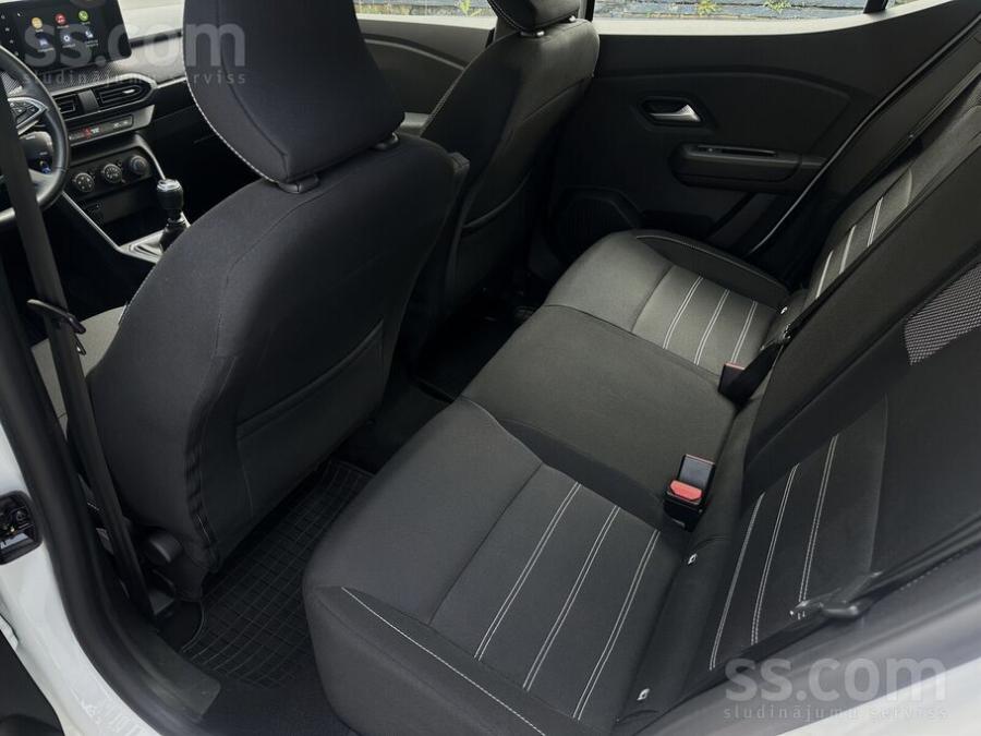 Balts Dacia Sandero 2023 Rīga, ar dzinēja tilpumu 1.00 L un nobraukumu 42 tūkst. km par 10950 €, foto 20 vietnē AUTOMOTO.COM.LV