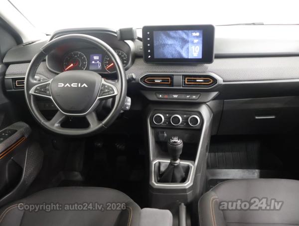 White Dacia Sandero 2023 in Tallinn, with an engine capacity of 1.00 L and mileage of 39 thousand km for 10900 €, photo 7 on AUTOMOTO.COM.LV