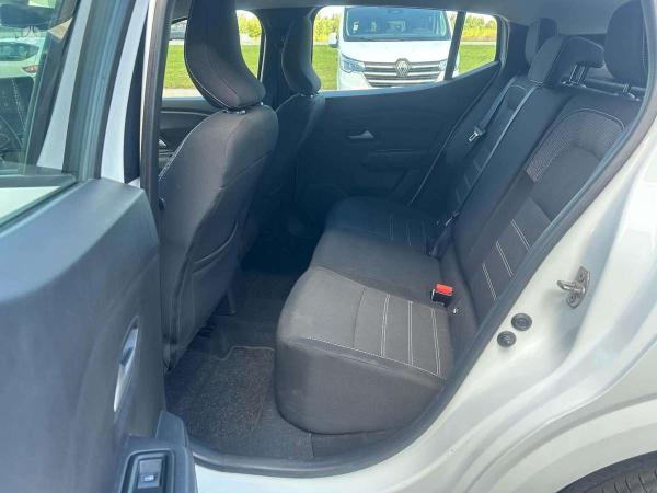 Balts Dacia Sandero 2023 Panevēža, ar dzinēja tilpumu 1.00 L un nobraukumu 41 tūkst. km par 12700 €, foto 10 vietnē AUTOMOTO.COM.LV