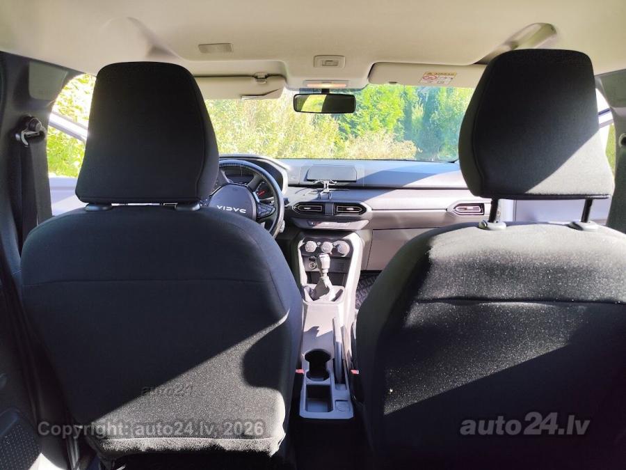 White Dacia Sandero 2023 in Parnu, with an engine capacity of 1.00 L and mileage of 83 thousand km for 8900 €, photo 14 on AUTOMOTO.COM.LV