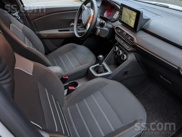 Balts Dacia Sandero 2023 Rīga, ar dzinēja tilpumu 1.00 L un nobraukumu 62 tūkst. km par 10900 €, foto 7 vietnē AUTOMOTO.COM.LV