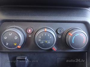 Balts Dacia Sandero 2023 Tallina, ar dzinēja tilpumu 1.00 L un nobraukumu 91 tūkst. km par 8999 €, foto 19 vietnē AUTOMOTO.COM.LV