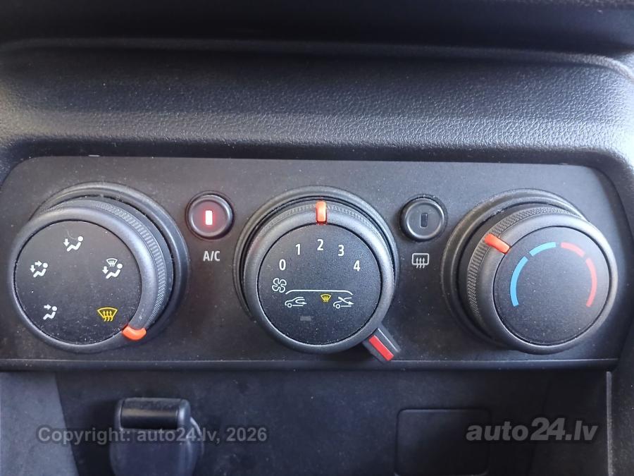 Balts Dacia Sandero 2023 Tallina, ar dzinēja tilpumu 1.00 L un nobraukumu 91 tūkst. km par 8999 €, foto 19 vietnē AUTOMOTO.COM.LV